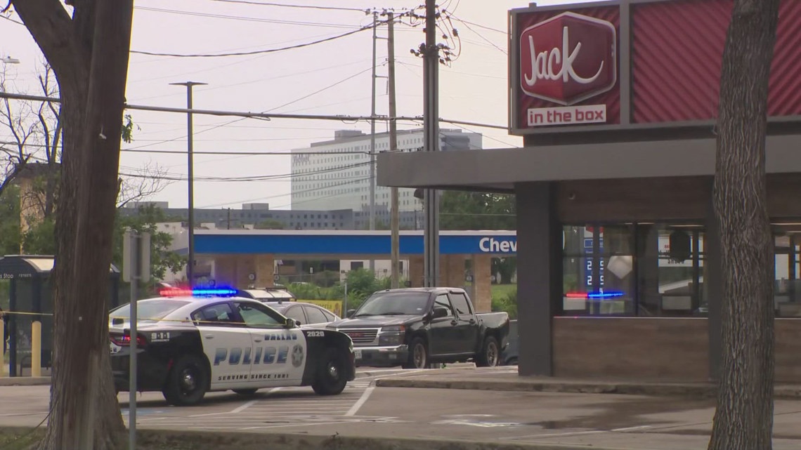 Man fatally shot behind Dallas Jack in the Box | wfaa.com
