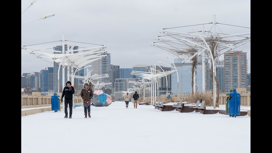 Scenes from a Downtown Dallas snowfall | wfaa.com