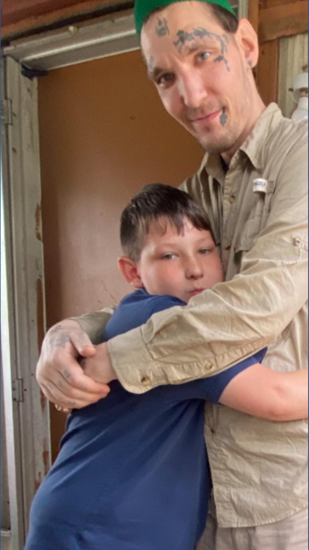 Holding his father’s photo, a North Texas boy climbs toward closure ...