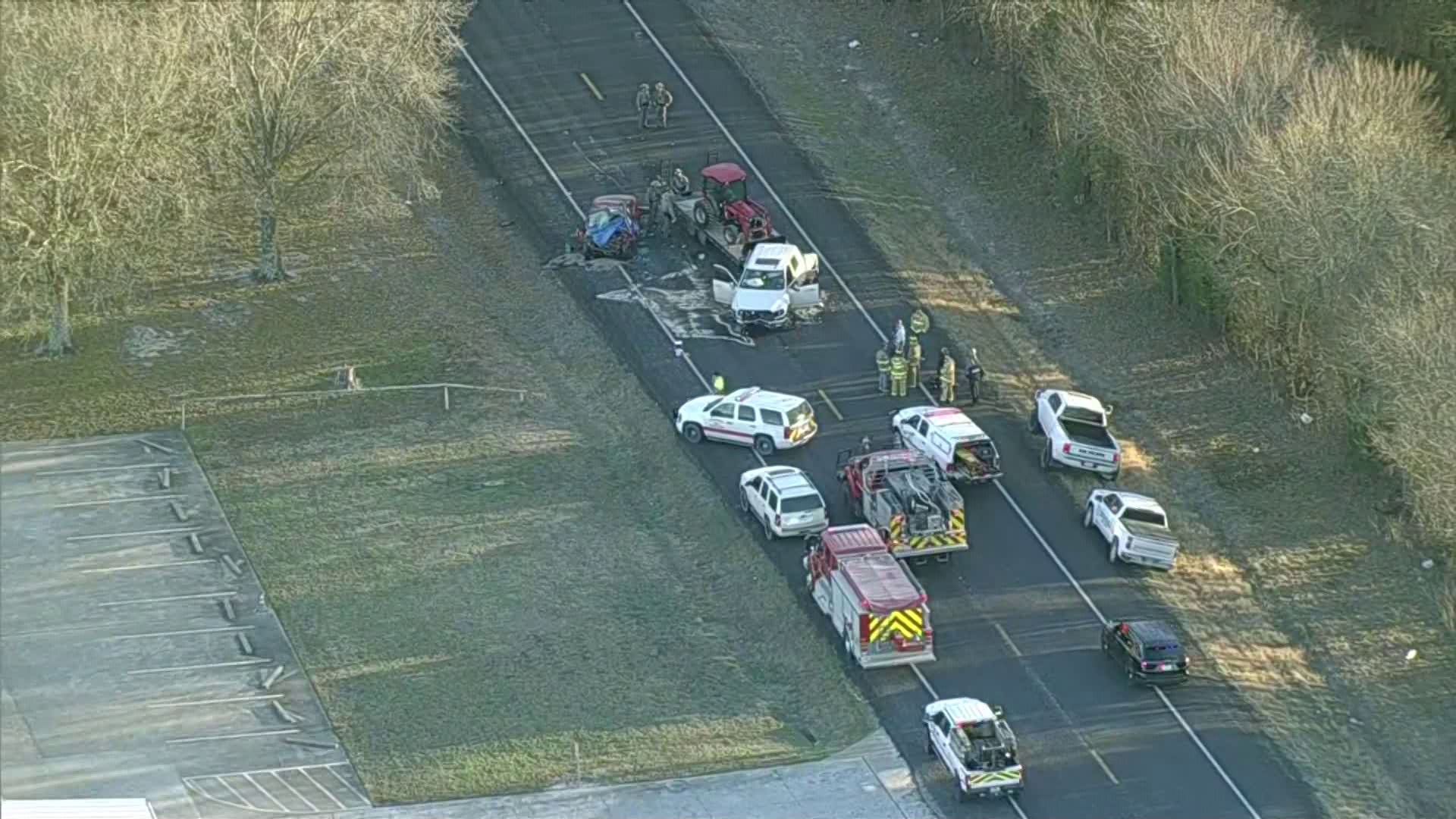 1 dead, 2 hospitalized in two-vehicle crash on North Texas highway ...