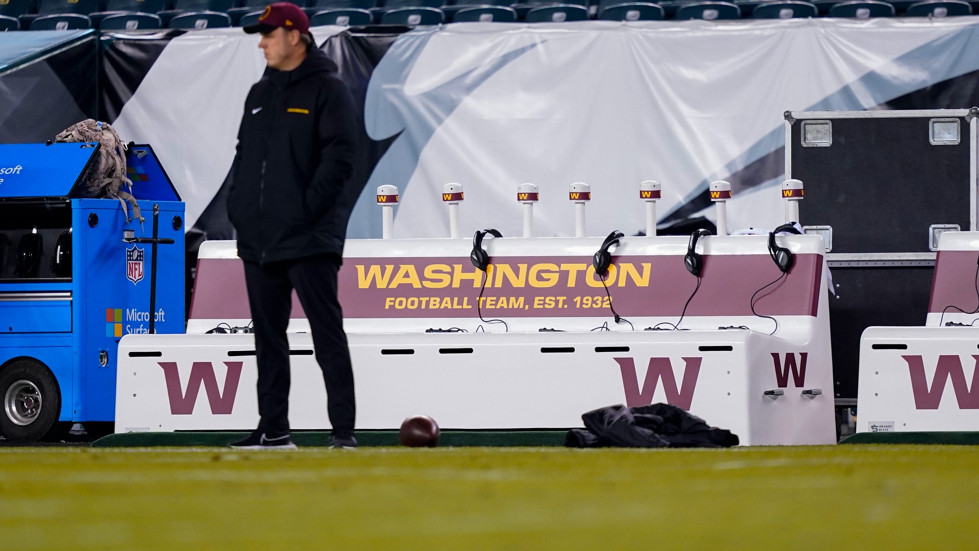 Washington brings own heated benches to Dallas for indoor game | wfaa.com
