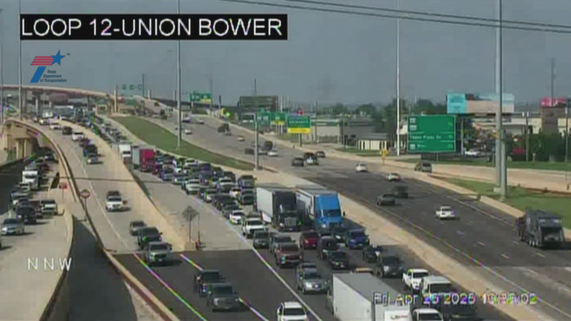 Fatal crash shuts down Loop 12 southbound lanes in Dallas | wfaa.com