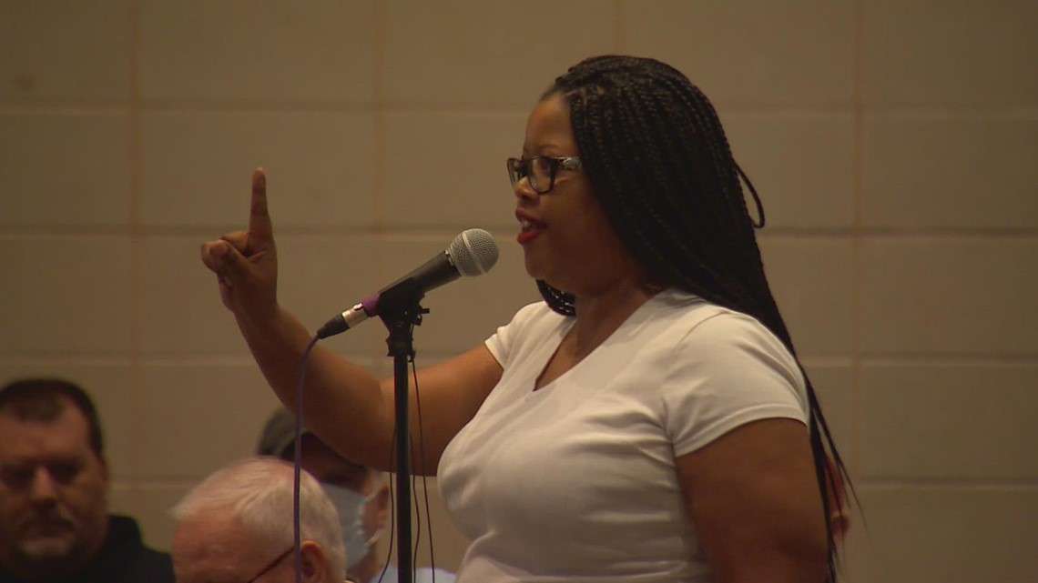 Little Elm ISD parents criticize district after student protest | wfaa.com