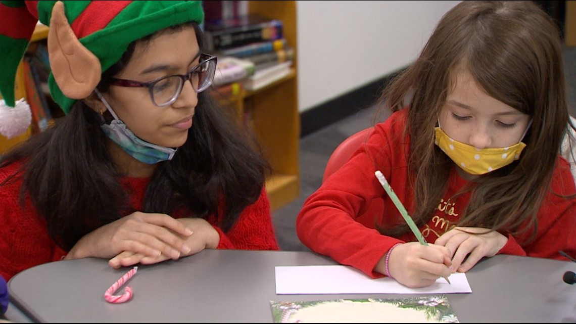 Coppell High School helps elementary students with Santa letters | wfaa.com