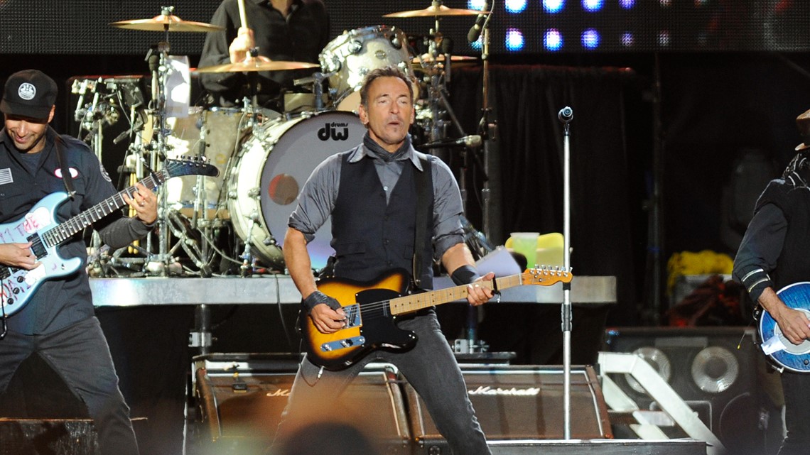 Vietnam veteran and 'air hostess' reunite 52 years after memorable ...