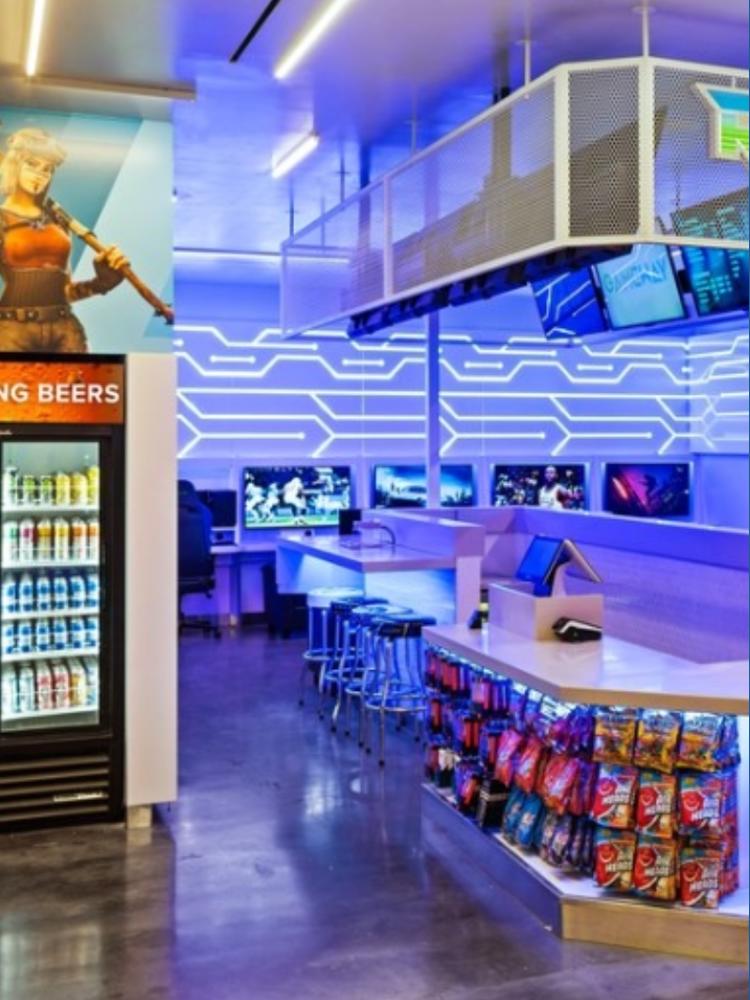 Texas couple to expand gaming lounges to major US airports | wfaa.com