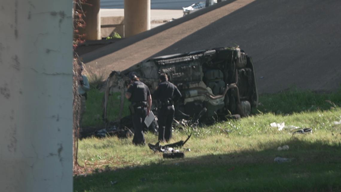 Deadly crash on SW Loop 820 in Fort Worth under investigation | wfaa.com
