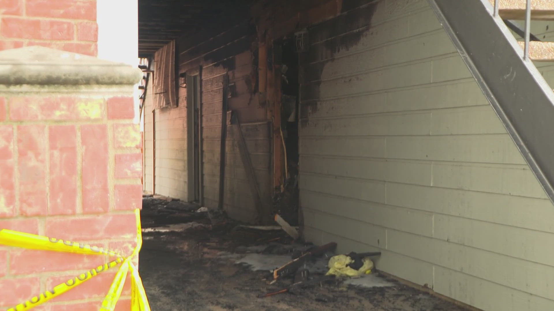 Two killed in apartment fire near Far North Dallas, officials say ...