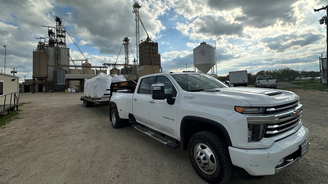 Texas ranchers getting help from all corners of the state | wfaa.com