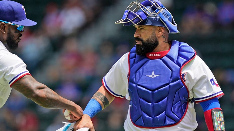 Why Texas Rangers Sandy León wears No. 12 | wfaa.com