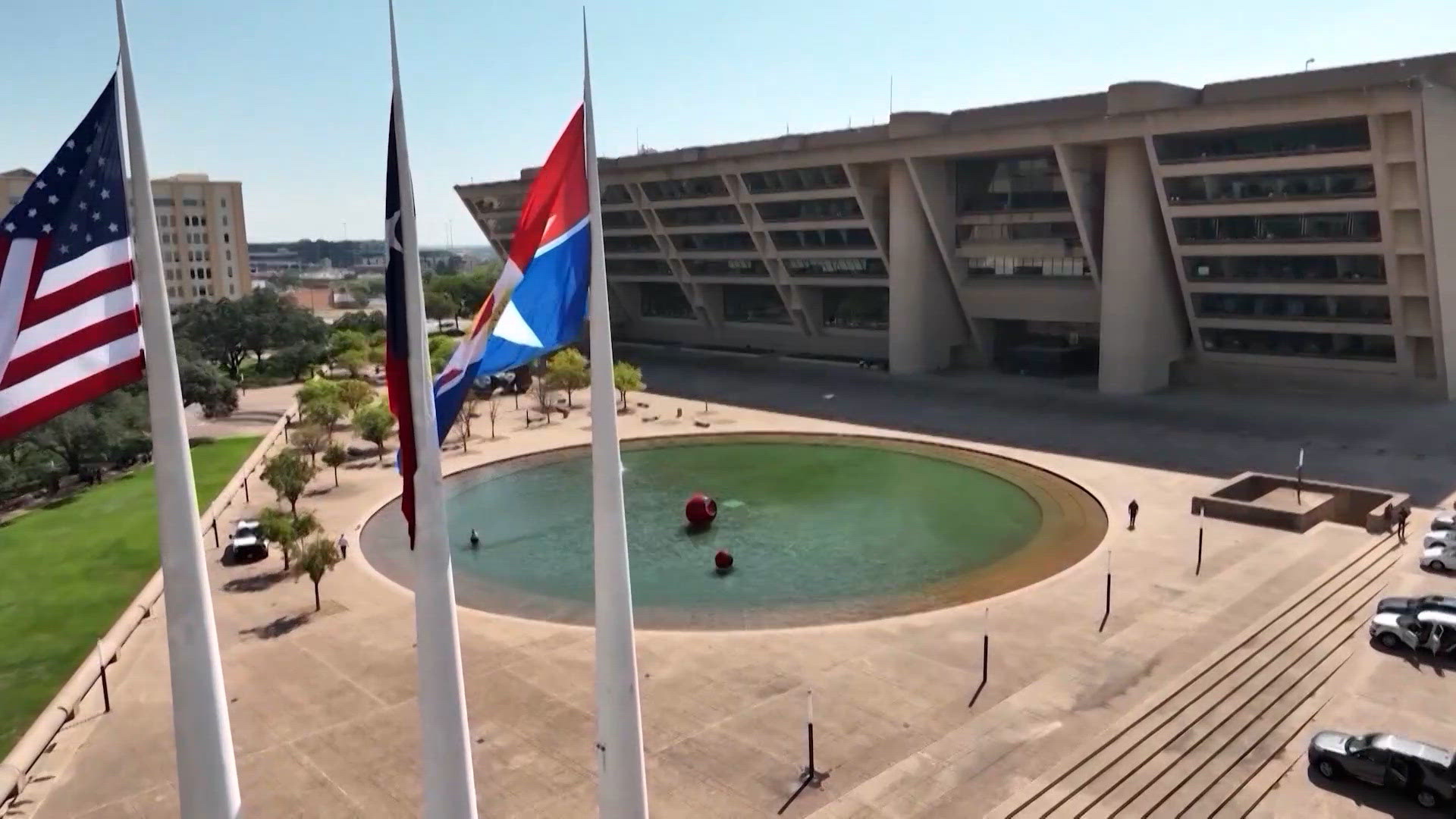 Dallas city leaders divided over City Hall location - stay or go ...