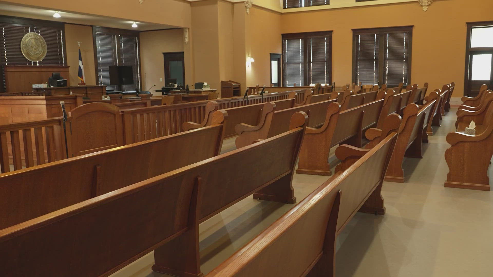 North Texas courthouse battle: Judge and DA locked in bitter dispute ...