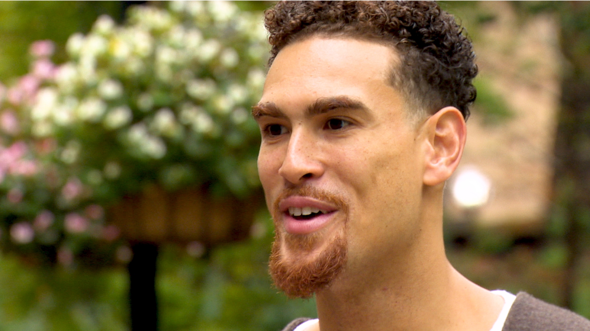 Mavs center Dwight Powell explains how poetry became his first passion ...