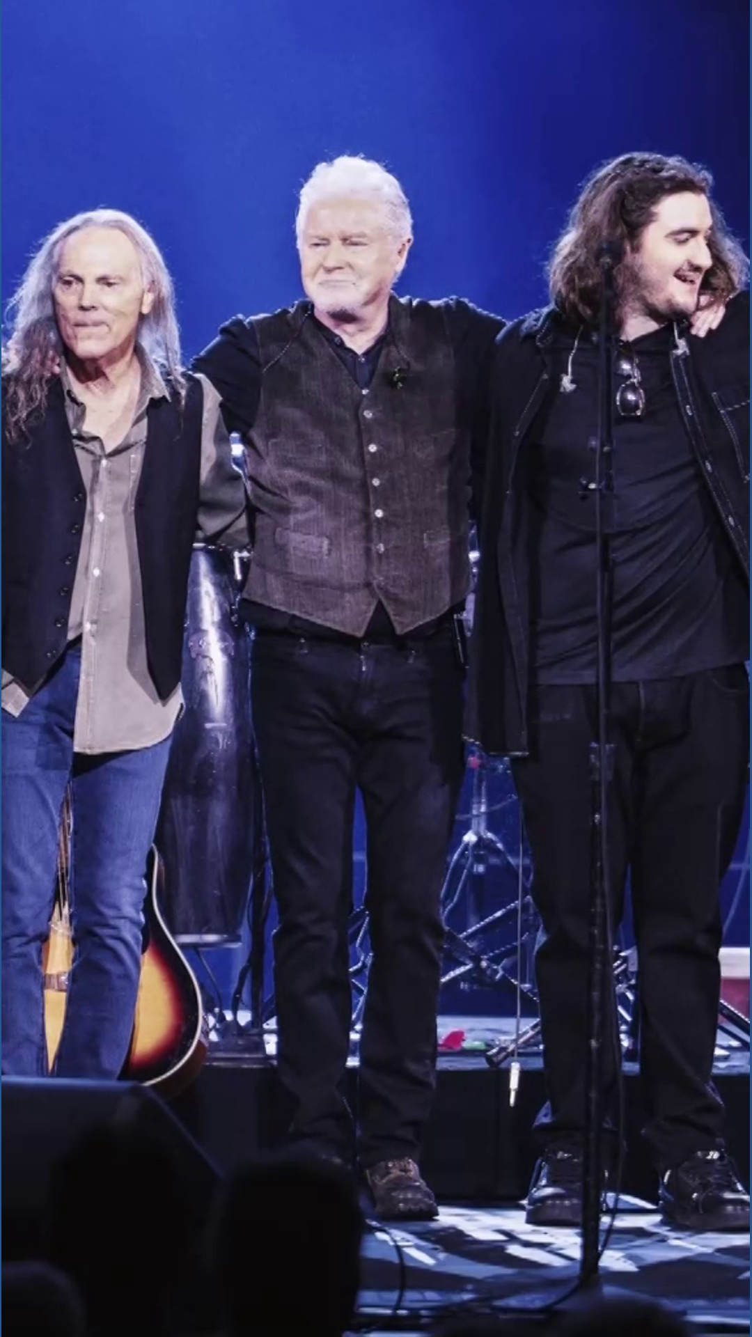 Eagles concert at Globe Life Field moves Texas high school prom night ...