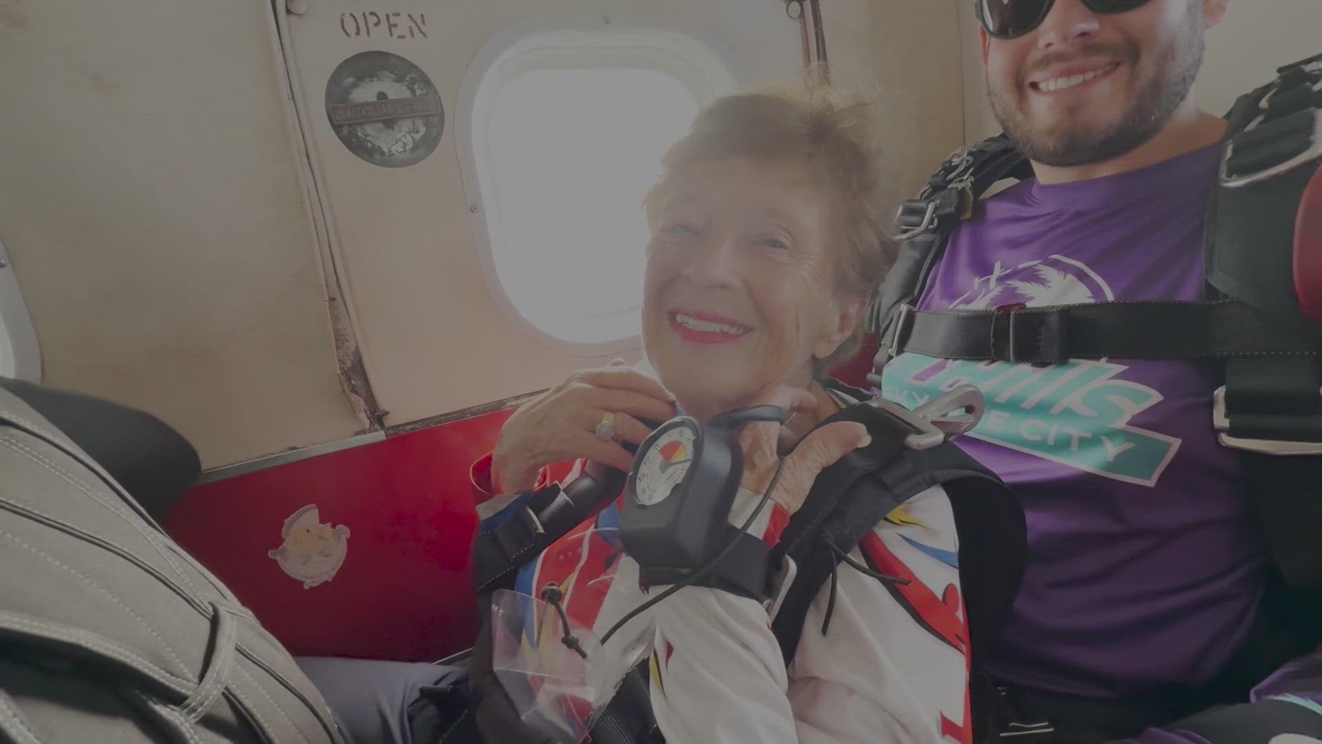Florida woman completes 1,000 skydiving trips | wfaa.com
