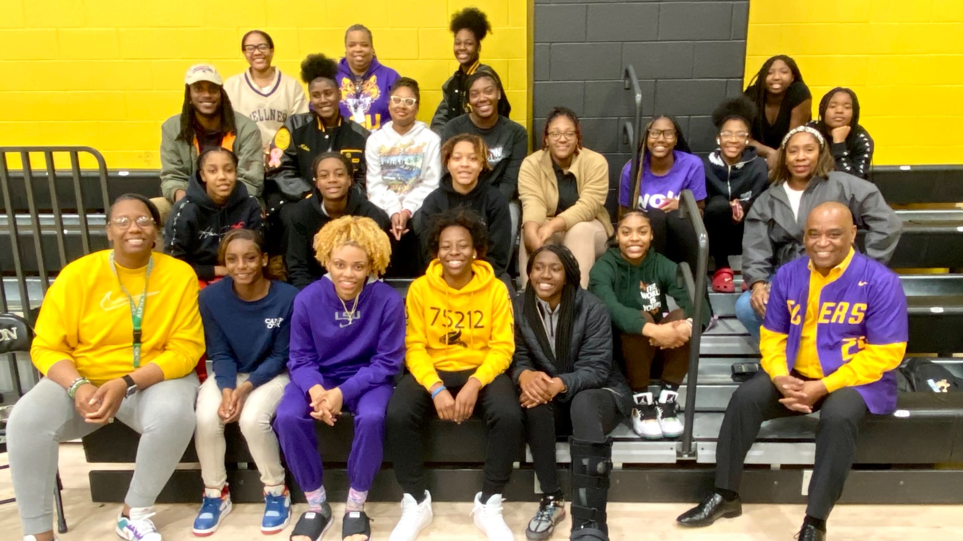 LSU women's basketball Jasmine Carson first half points | wfaa.com