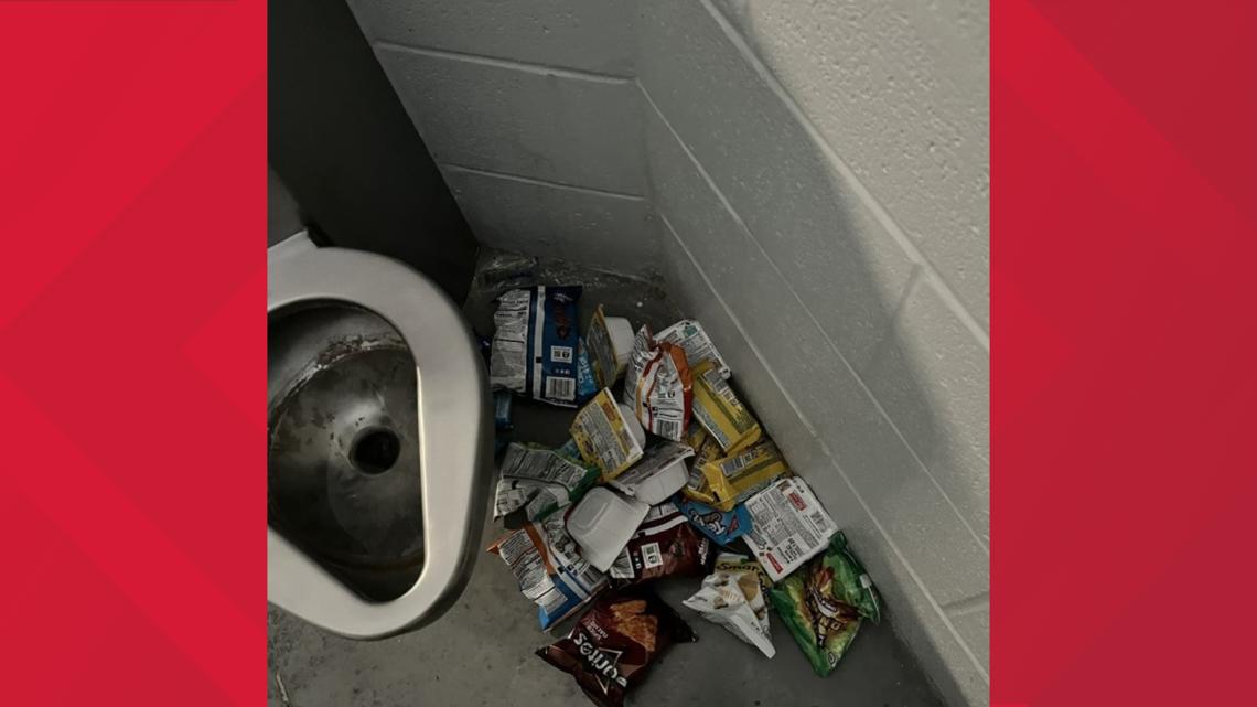 Whistleblower shares pictures inside Dallas County’s juvie lockup | wfaa.com