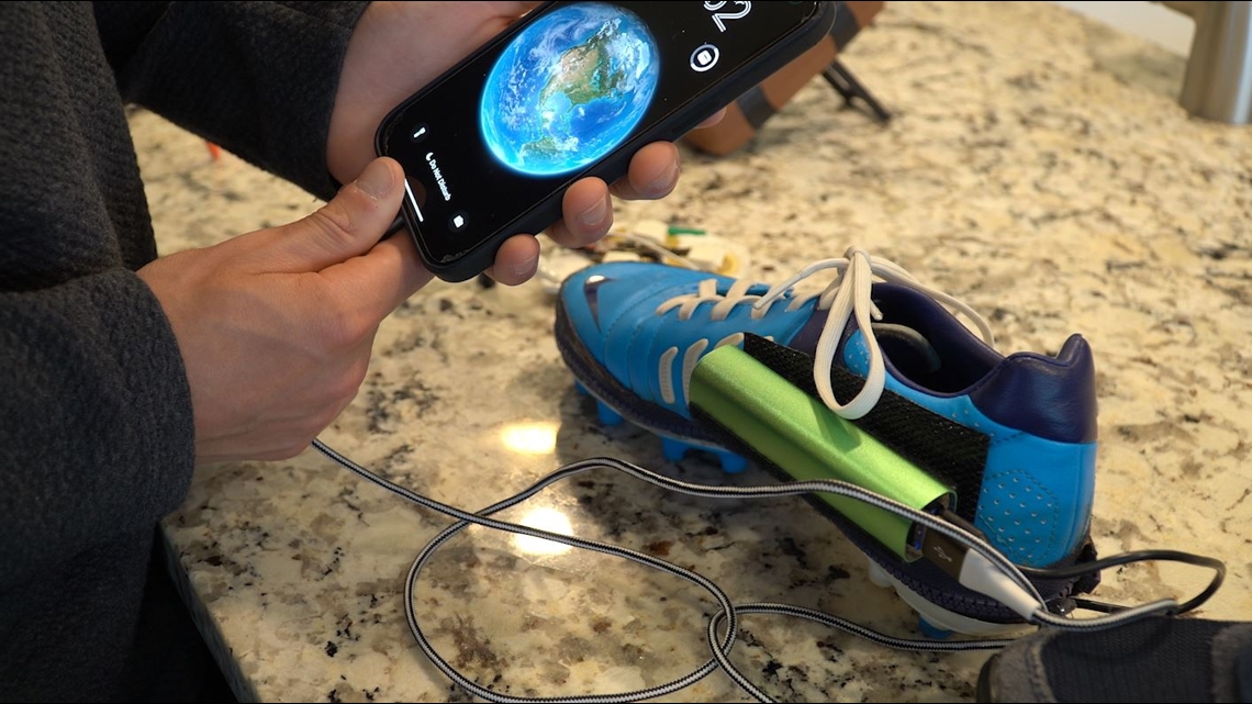 How a North Texas student's shoe invention charges your phone | wfaa.com