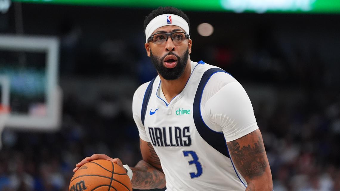 Anthony Davis out with calf strain, will miss next two Mavericks games ...