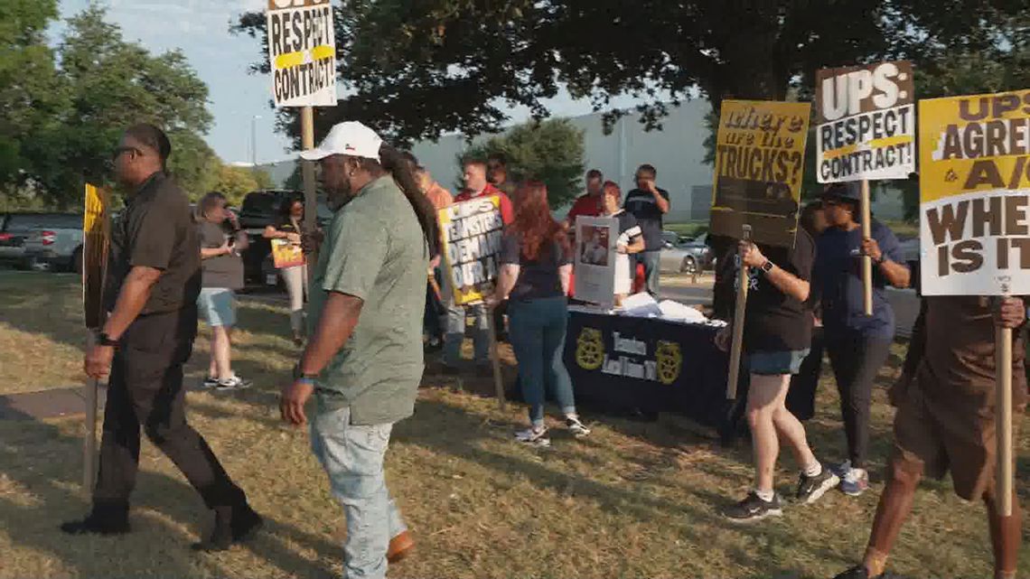 UPS union workers demand better working conditions in Texas heat | wfaa.com