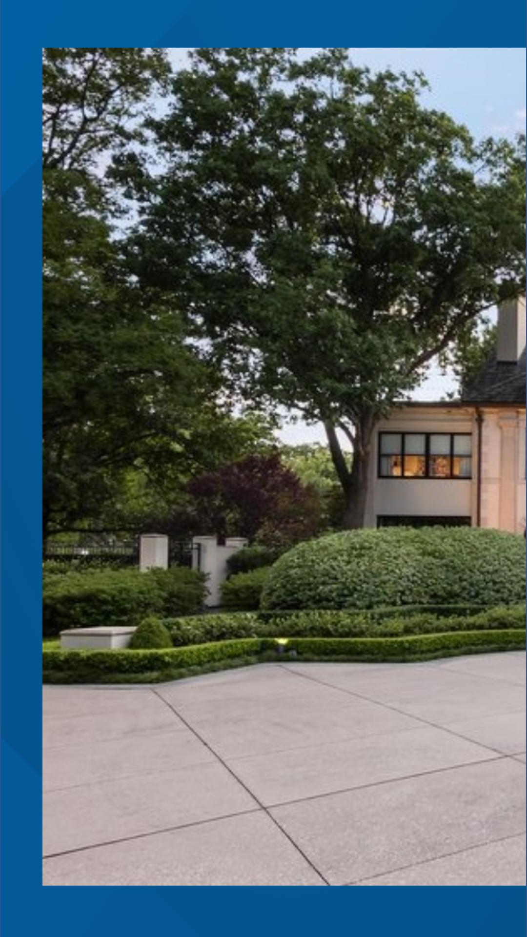 Gaylord Texan announces this year's ICE! theme, "Elf" | wfaa.com