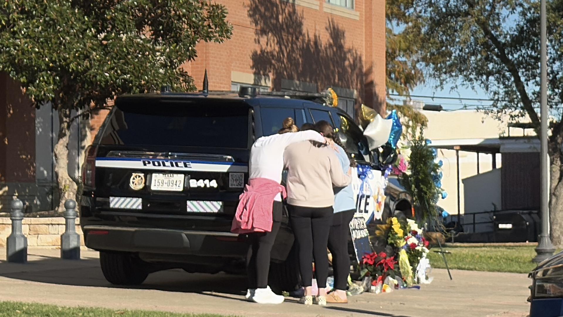 Greenville police officer dies after shootout with suspect: PD | wfaa.com