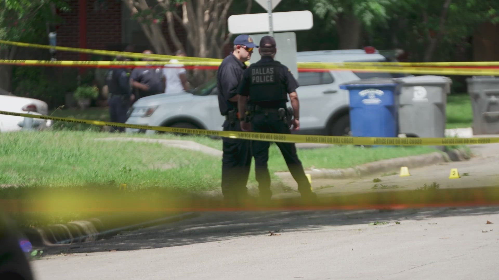 Dallas police shoot, kill knife-wielding man, officials say | wfaa.com