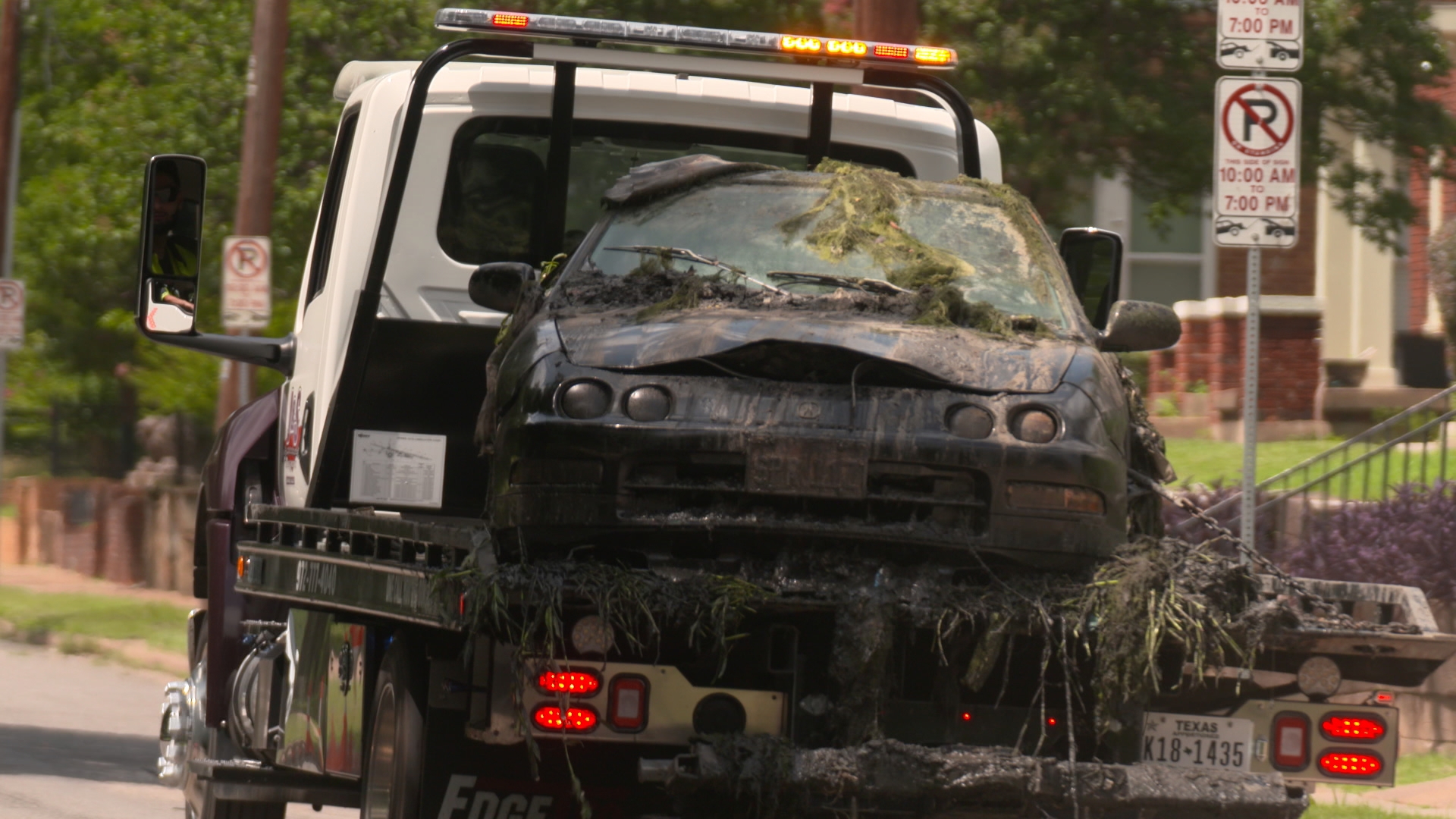 Cars recovered from Dallas pond date back to the 1980s | wfaa.com
