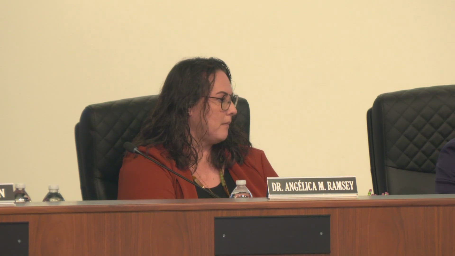 Fort Worth ISD superintendent resigns after two years on the job | wfaa.com Fort Worth ISD superintendent resigns after two years on the job | wfaa.com
