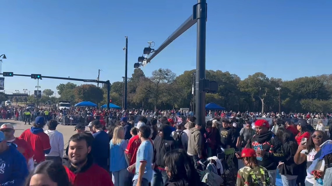 Rangers fans pour into Arlington for 2023 World Series parade | wfaa.com