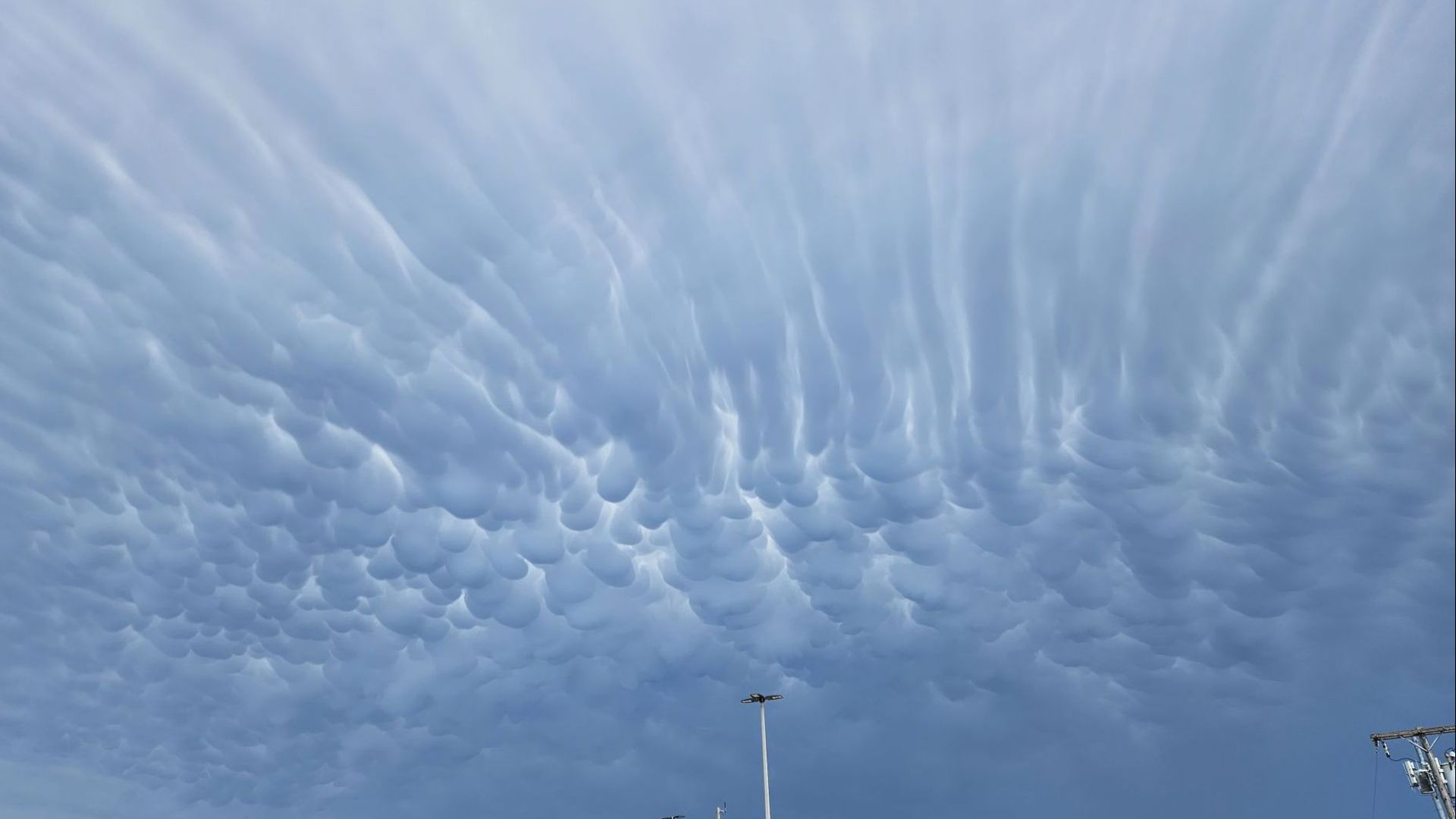 What are those strange looking clouds above DFW? | wfaa.com