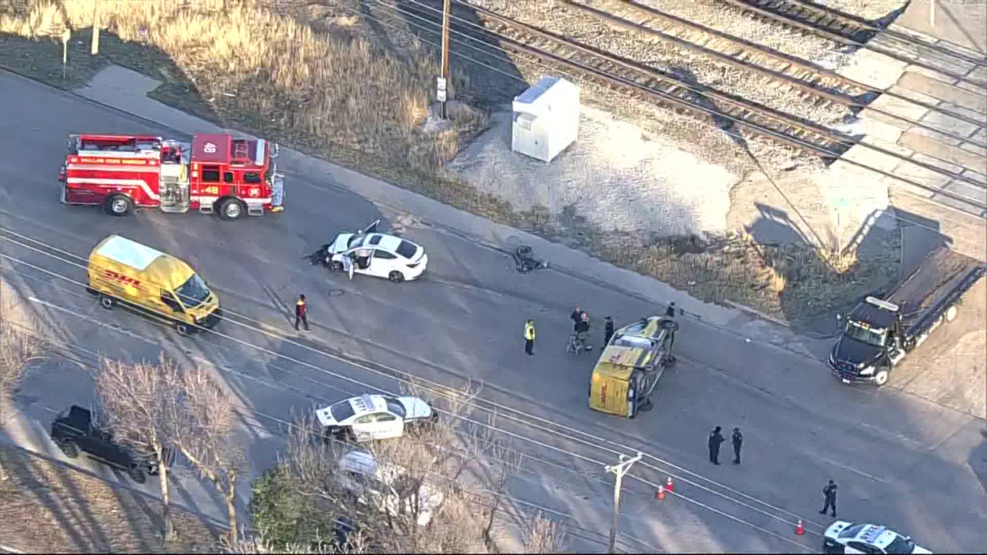 Multi-vehicle crash sends 3 people to hospital in East Dallas ...