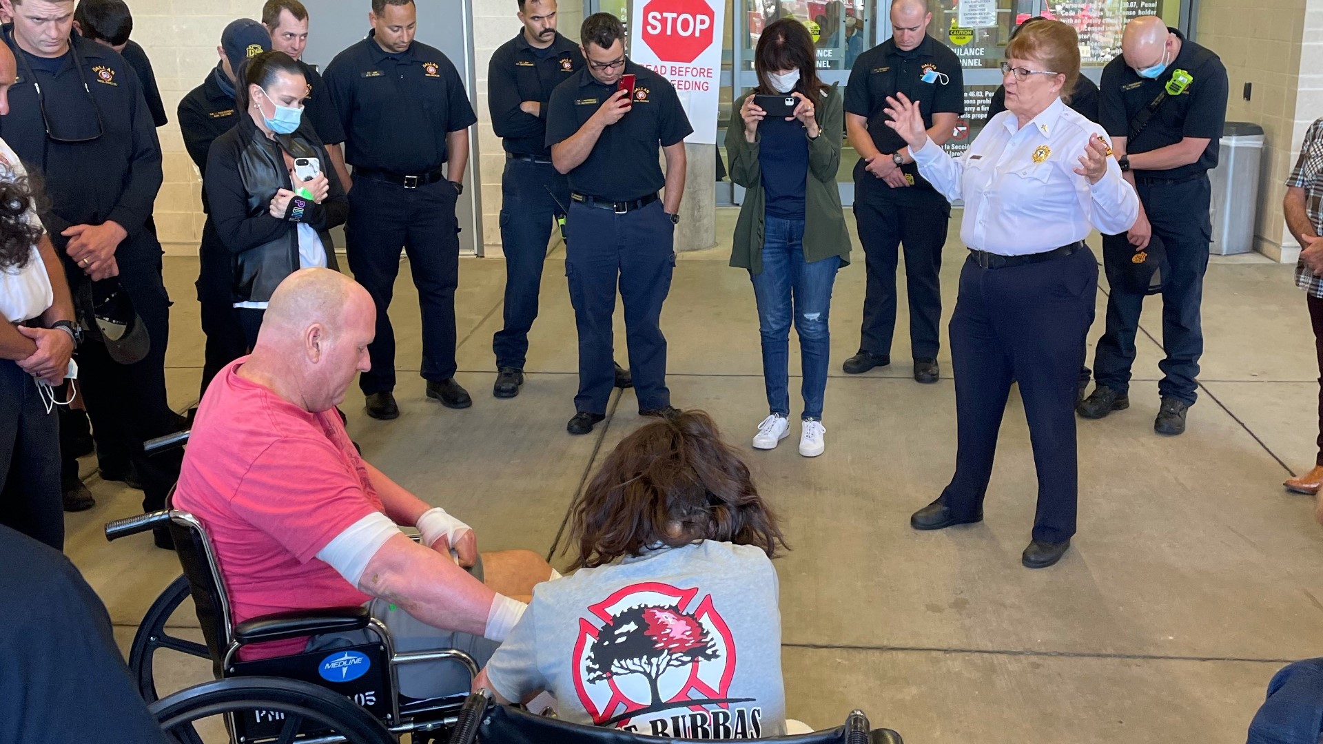 Dallas apartment explosion: Firefighter leaves hospital | wfaa.com