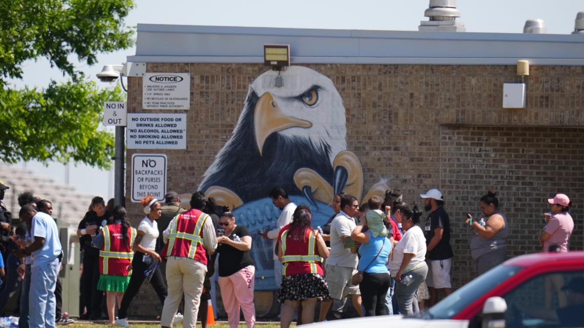 WFAA says goodbye to meteorologist Kyle Roberts after years of service ...