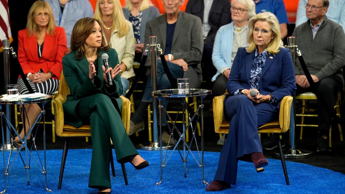 Kamala Harris campaign event with Liz Cheney in Pennsylvania (FULL ...