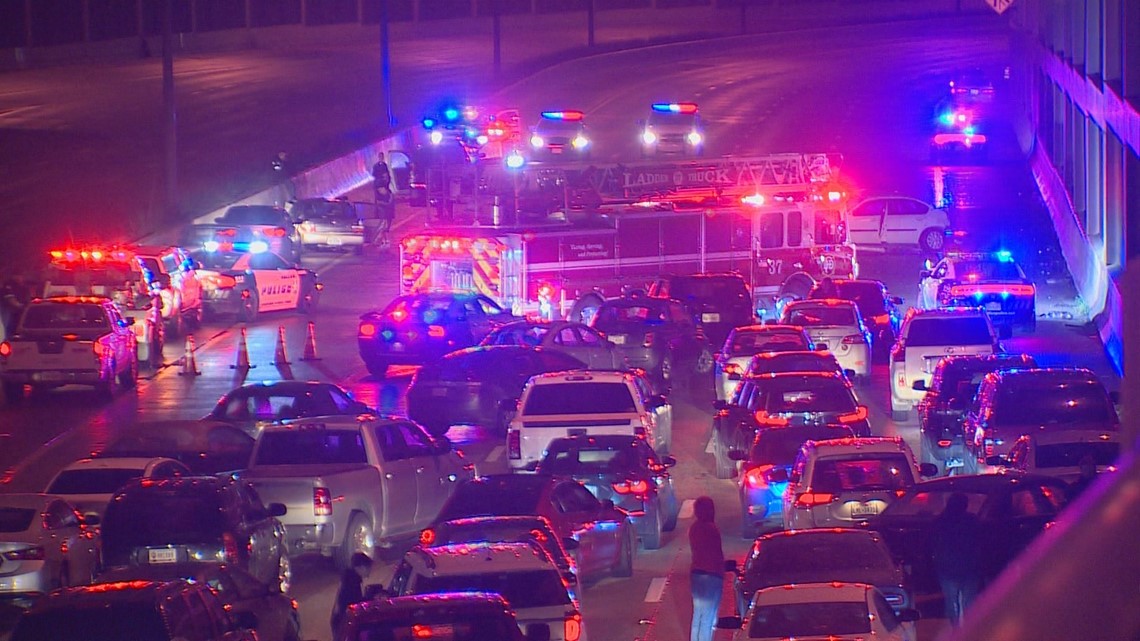 Suspected Drunk Driving Crash Kills 1 Closed U S 75 For Hours