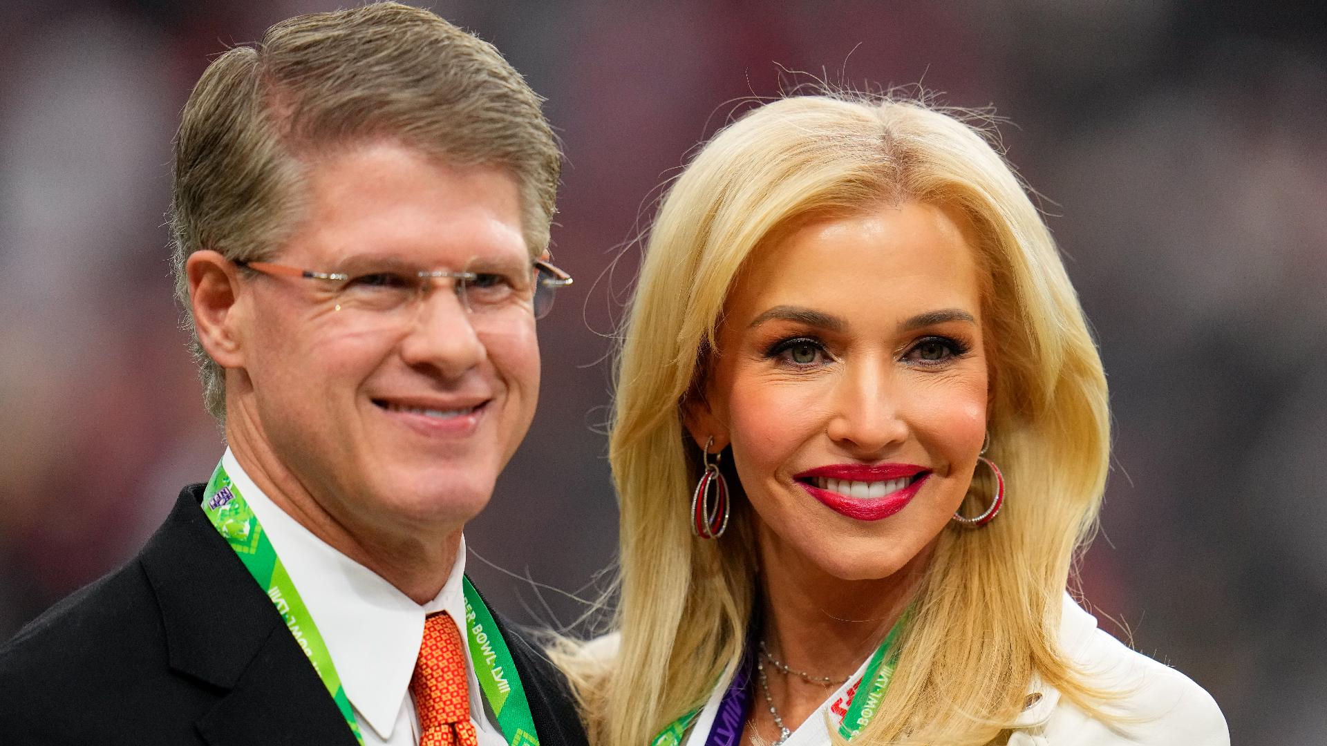 Daughter of Kansas City Chiefs owner's SMU dorm room goes viral | wfaa.com