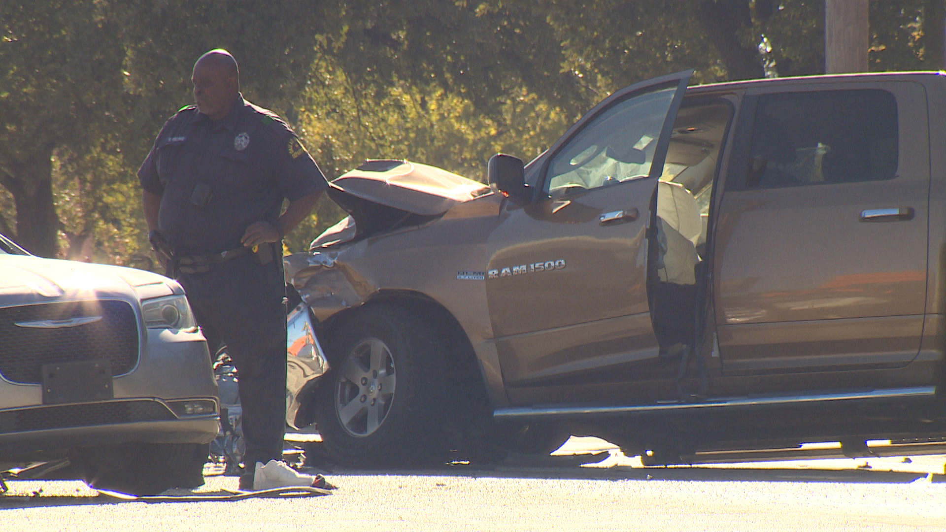 Dallas, Texas crash on Davis Boulevard: 2 injured, 1 critical | wfaa.com