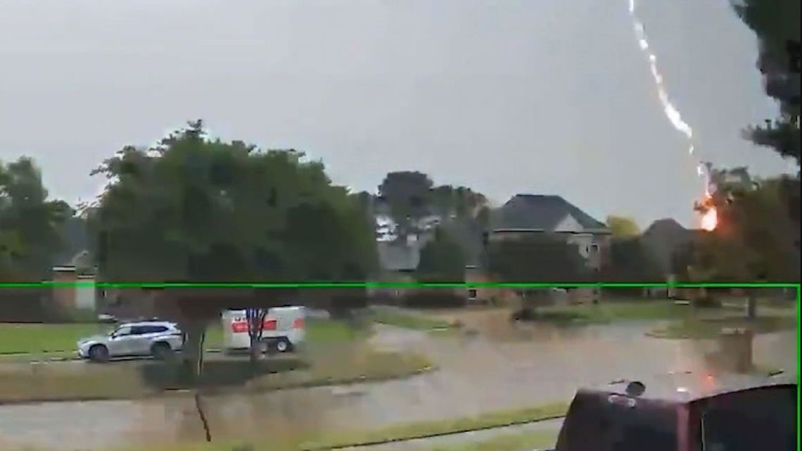 Friends, neighbors rally behind family whose home hit by lightning, caused fire | wfaa.com