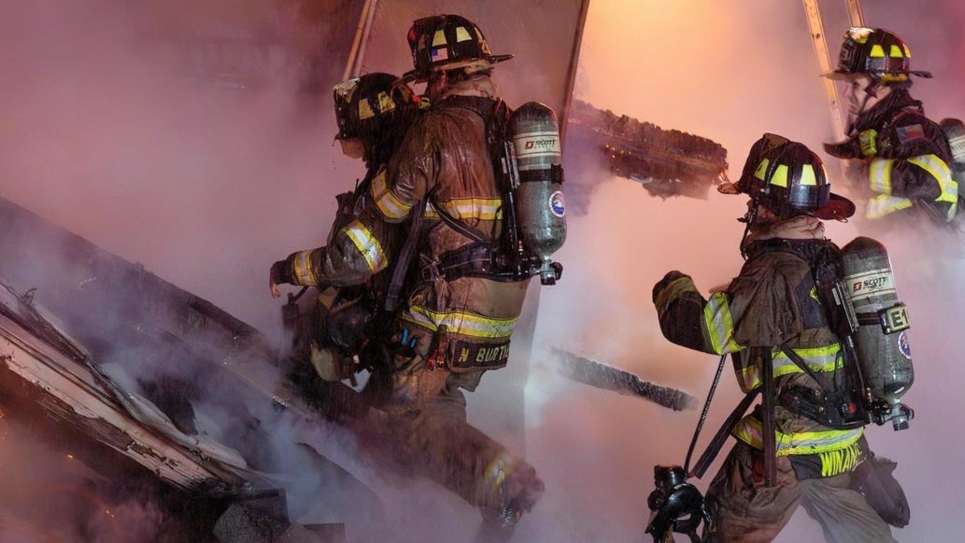 Firefighter injured, families displaced in Fort Worth apartment fire ...