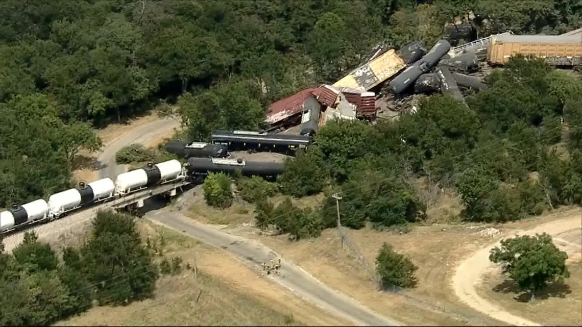 Union Pacific resumes rail traffic after derailment in North Texas ...