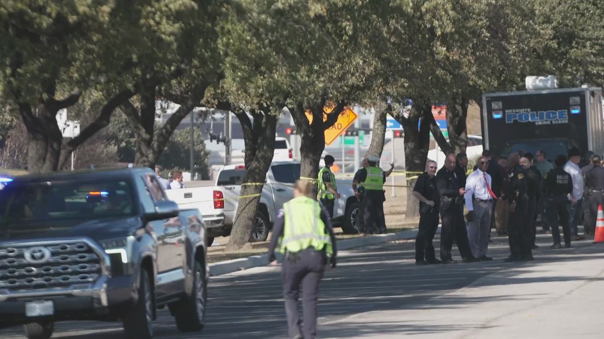 Murder suspect killed by officers near Town East Mall in Mesquite ...