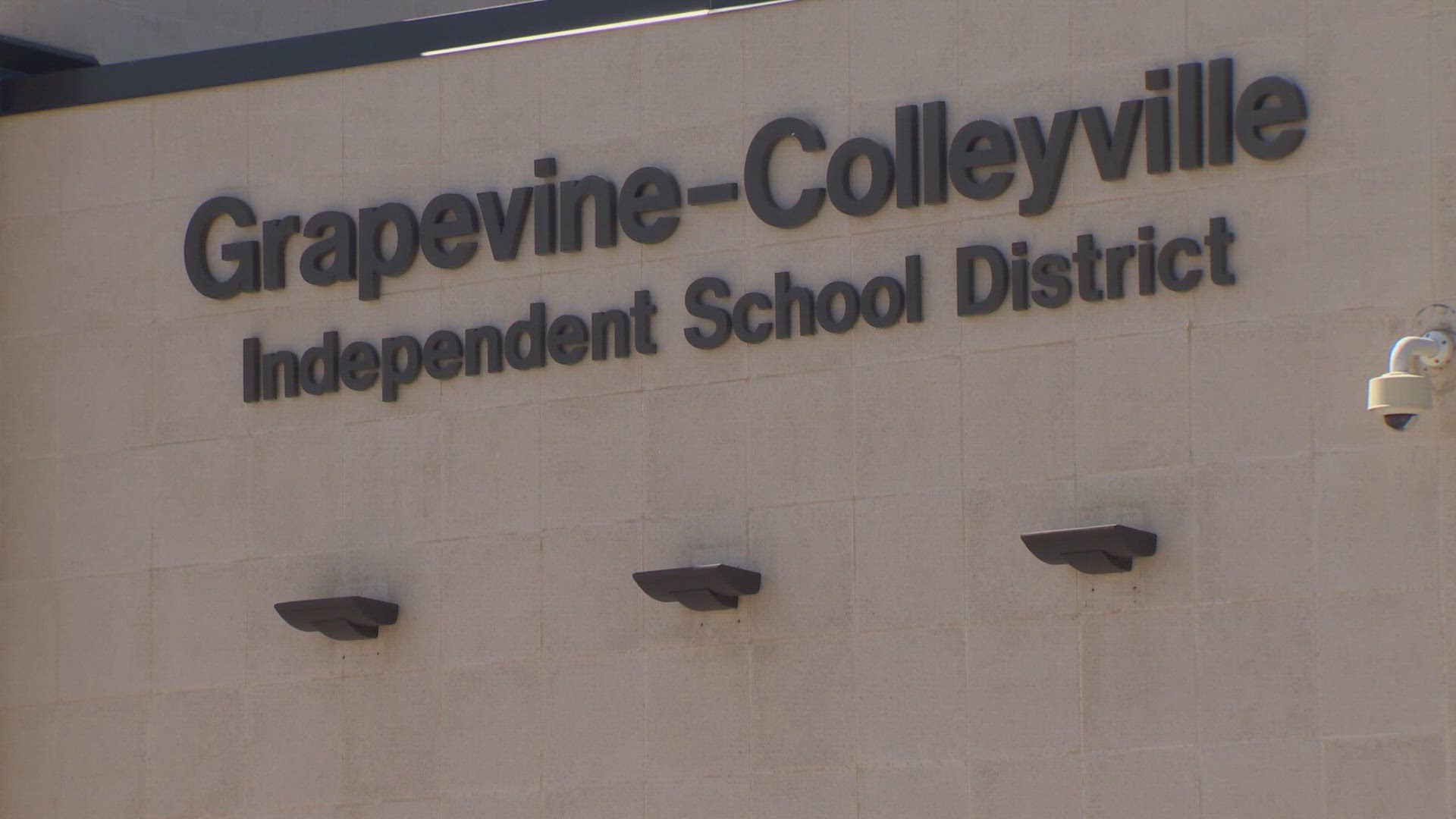 Parents fight school closures in Grapevine-Colleyville, Coppell ISD ...