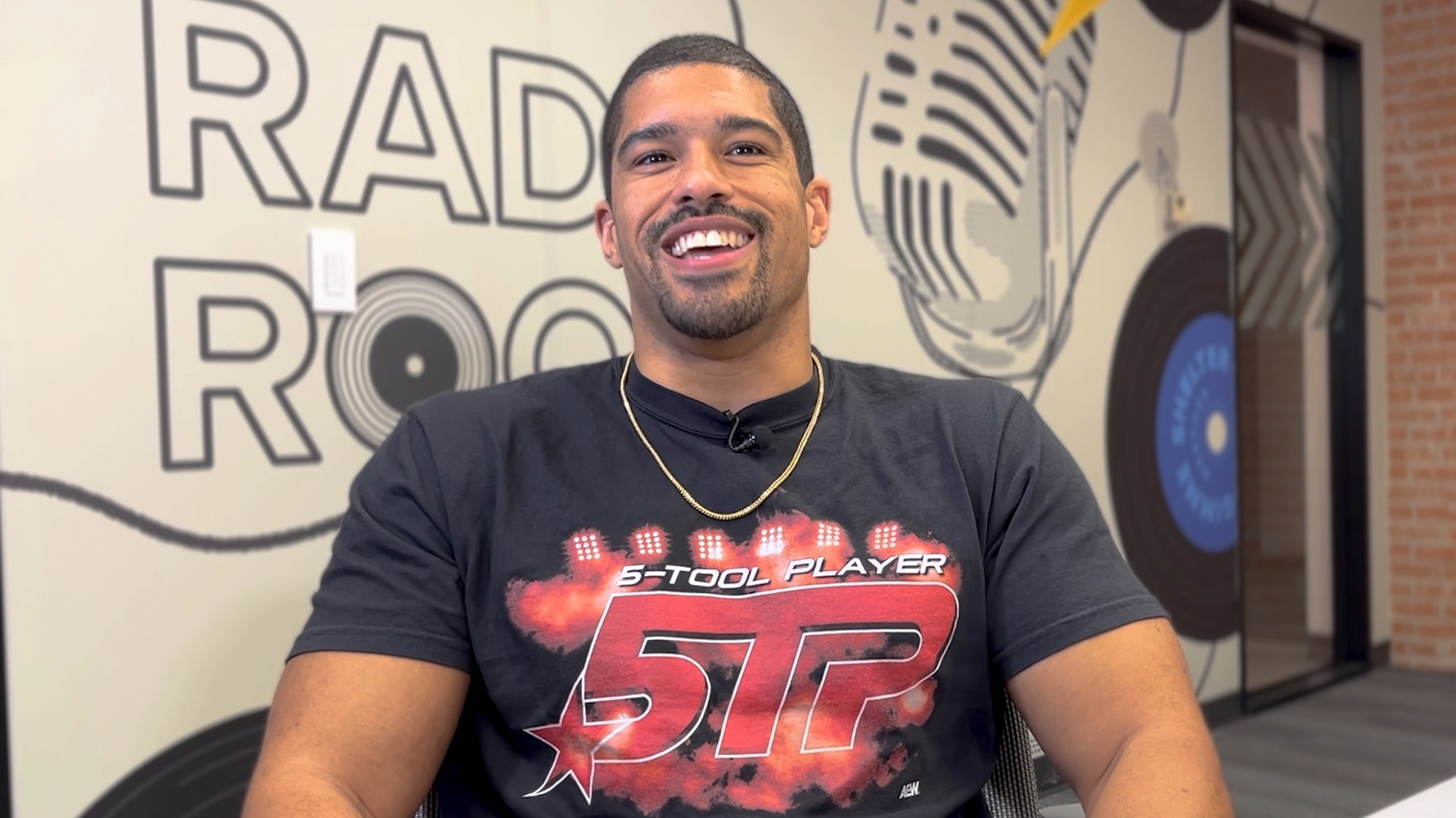 AEW wrestler Anthony Bowens talks Dallas Pride Parade, All In: Texas at Globe Life Field | wfaa.com