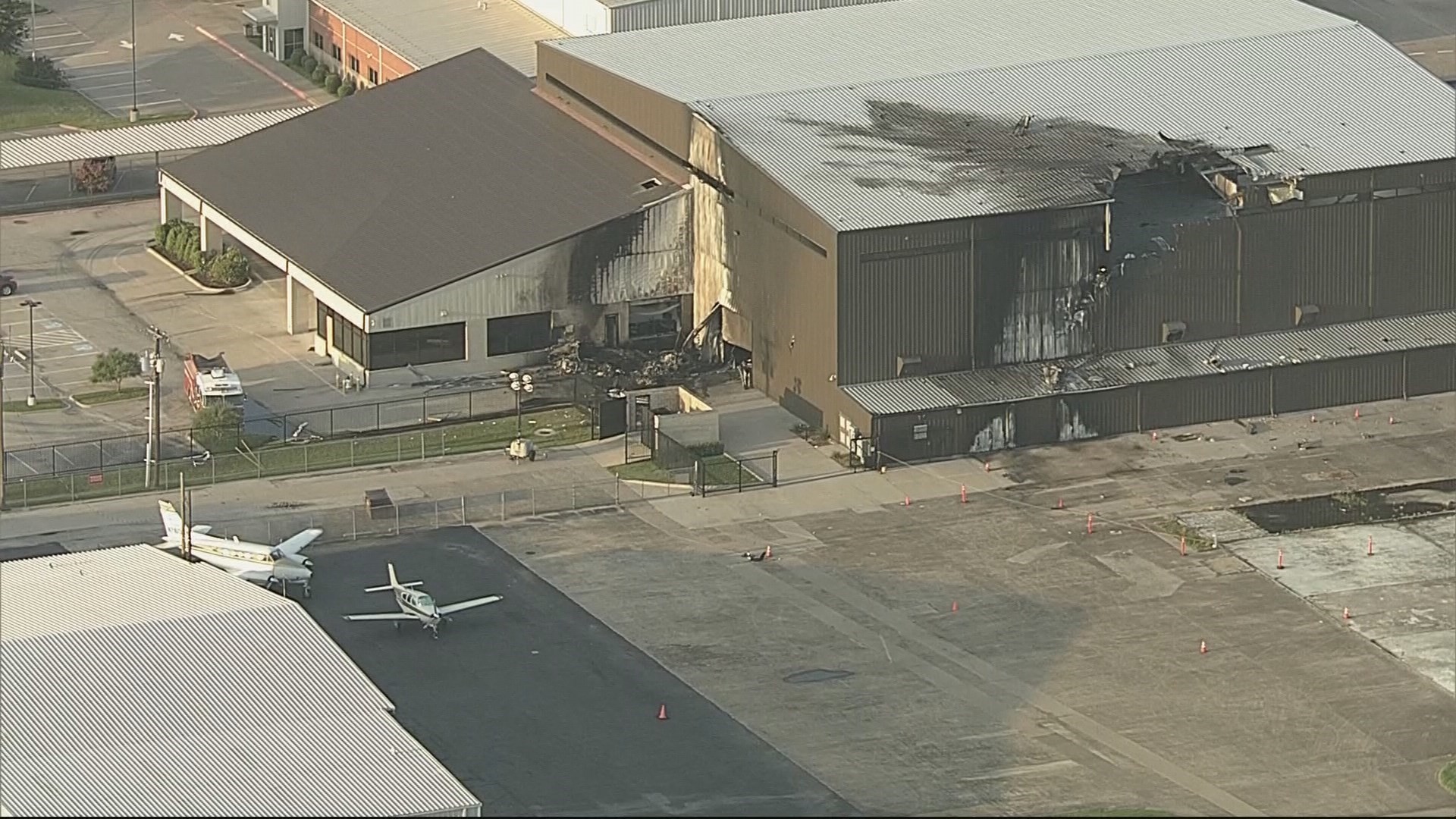 Family of 4 among 10 killed in Addison plane crash | wfaa.com