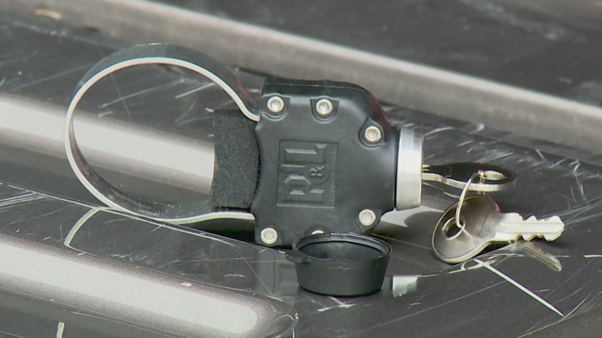 Police say thieves are now targeting tailgates on pickup trucks | wfaa.com