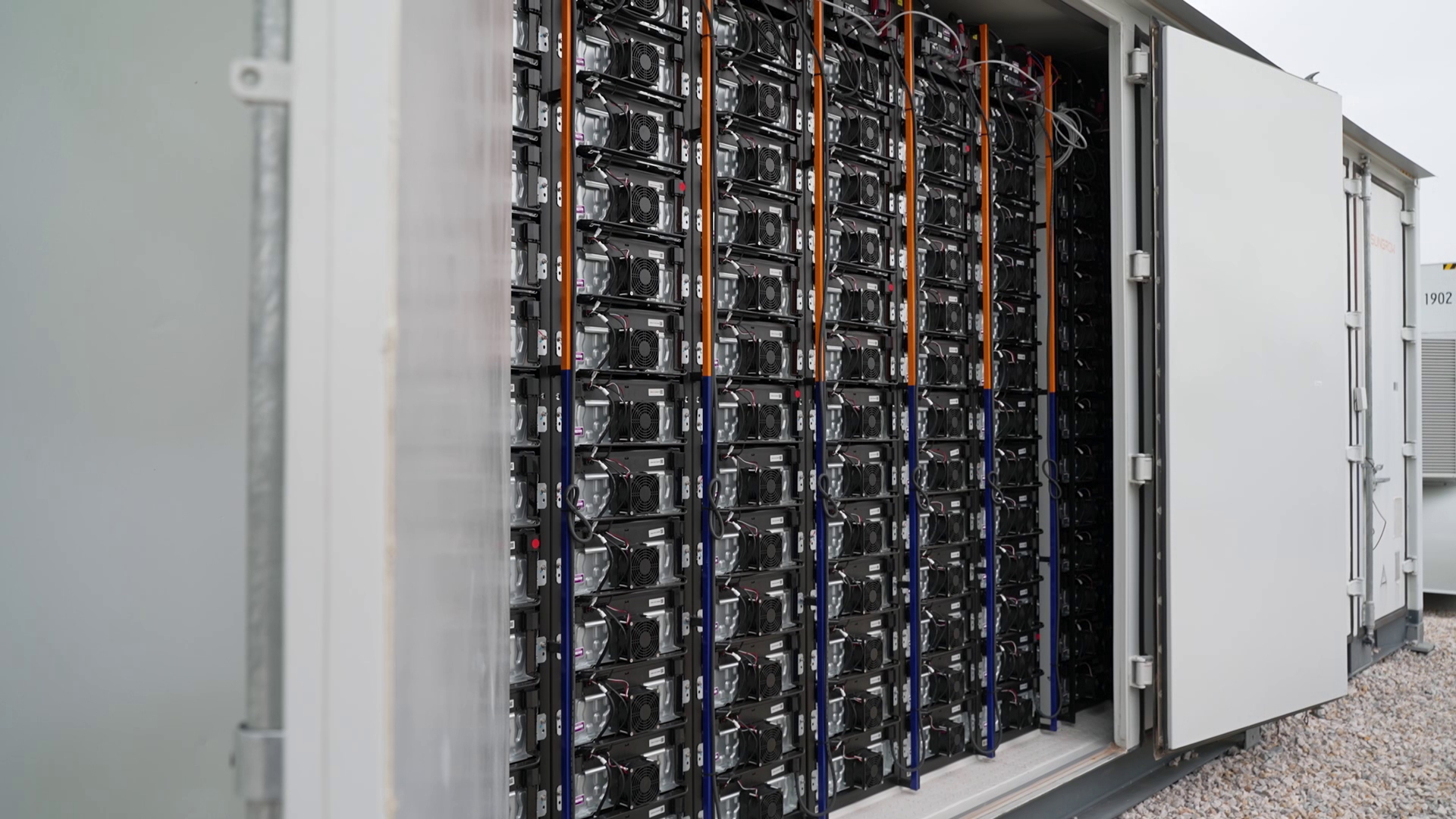 How Texas battery storages are transforming electricity use | wfaa.com