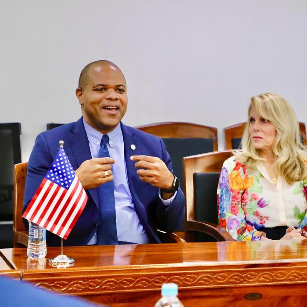 Dallas Mayor Eric Johnson traveled in luxury on trip to Tanzania, per ...