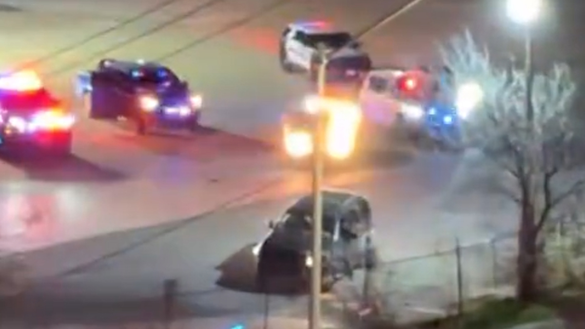 Dallas: Bank robbery, carjacking suspect in custody after standoff ... Dallas: Bank robbery, carjacking suspect in custody after standoff ...