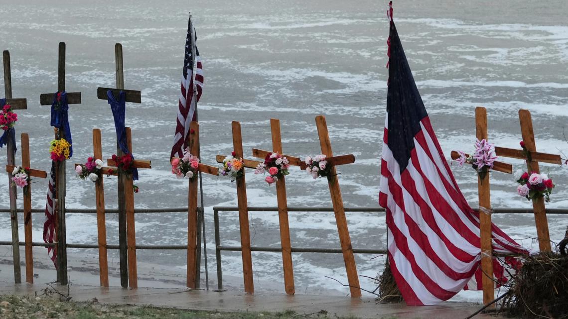 Texas flood helmet sticker honors victims | wfaa.com